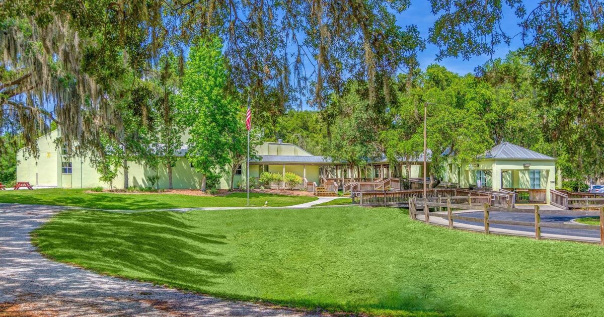 Colonial Oaks Park | Hoyt Architects